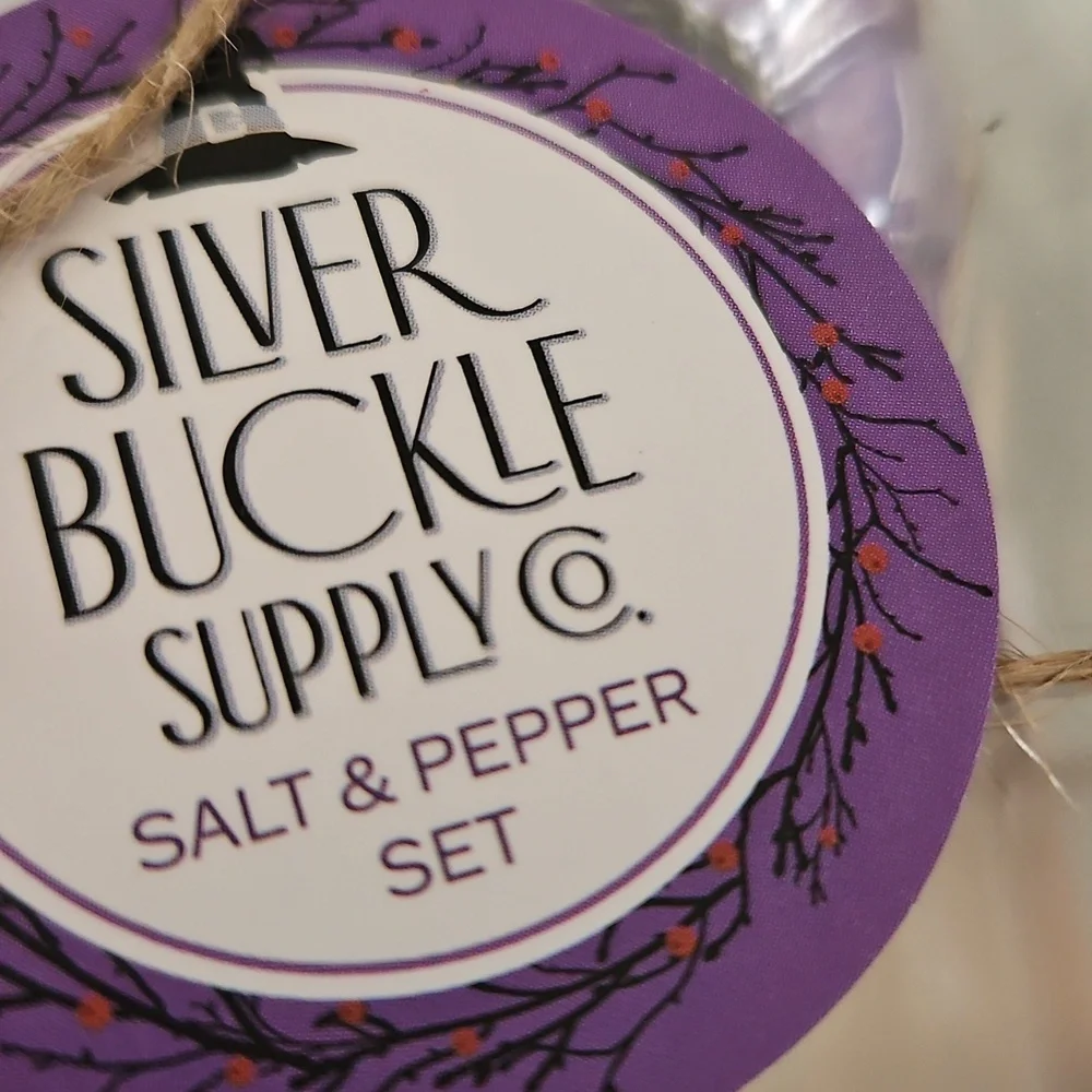 Boston Warehouse | Kitchen | Boston Warehouse Skull Salt And Pepper ...